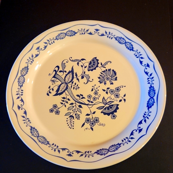 Corelle | Dining | 3 Corelle Blue Onion Dinner Plates | Poshmark